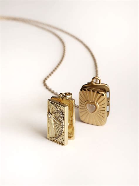 Navelysv Navelysv Added A New Photo