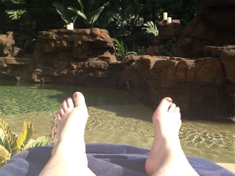 Rebel Wilsons Feet