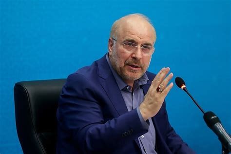 خبرآنلاین عکس تصویری جالب از قالیباف؛ امروز در حرم امام رضا ع در