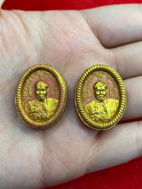 ปิดการขาย พระผงไหว้ครูปี 64 พ่อป่อง น่วมมานา ผสมเลือดและไขกระดูกพ่อป่อง อัฐิปู่เที่ยง น่วมมานา