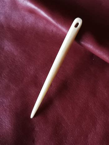 MM126 Aiguille En Os