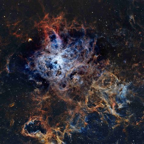 Ngc 2070 The Tarantula Nebula Sky And Telescope