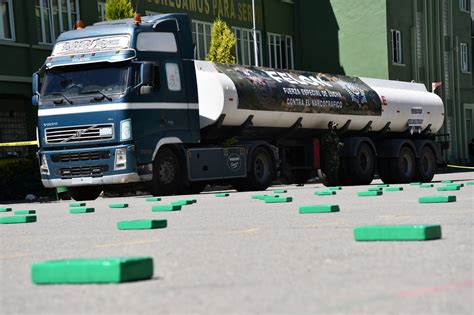La FELCN secuestra 304 kilos de droga de un camión cisterna que tenía