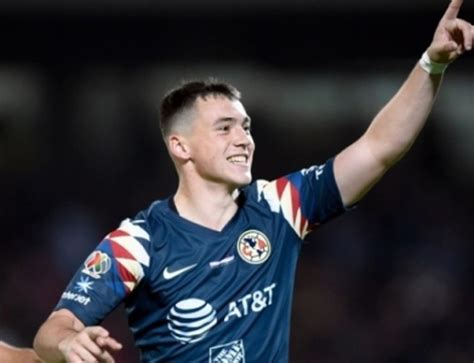 O Dia Do Mercado Galo Perto De Anunciar Zagueiro Paraguaio Franceses