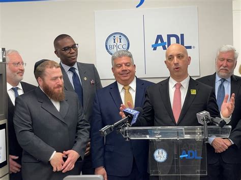 Adlbrooklyn Ushi Teitelbaum