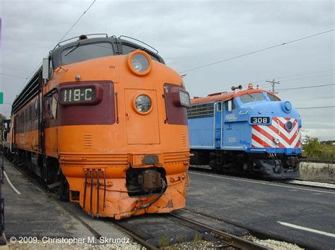 F7 Pair | Two F-7 Locomotives ready to carry passengers on t… | Flickr