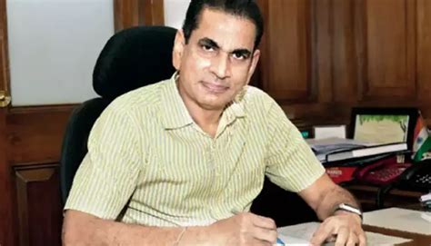 Bmc Commissioner Iqbal Singh Chahal ठाकरेंचे विश्वासू अधिकारी ईडी