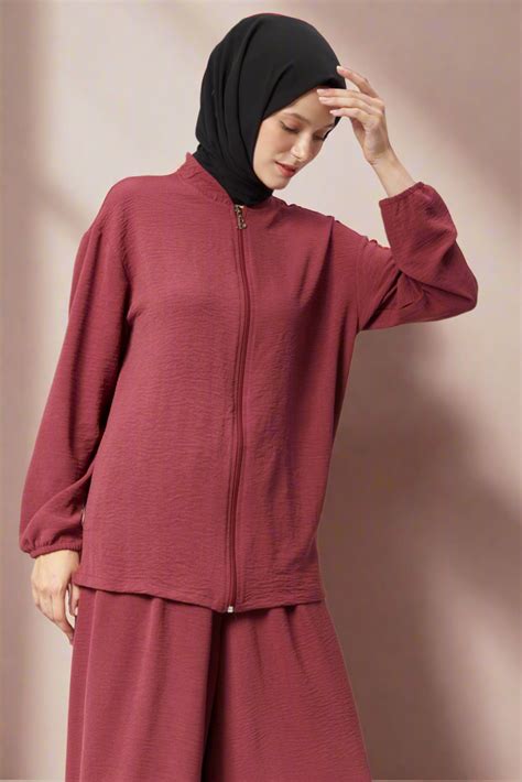 طقم Ta4 أحمر غامق Bakkaclothing