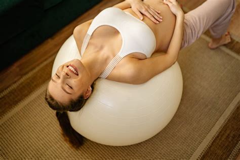 Best Sex Positions To Induce Labor Moms Austin