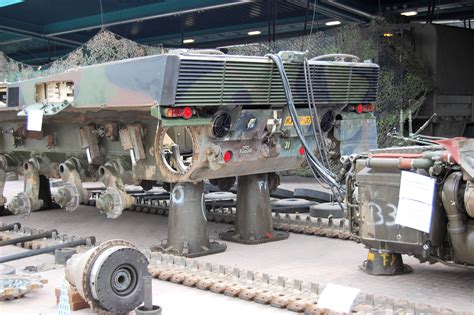 Leopard 2a5 Nl Dismantled Walk Around Page 3