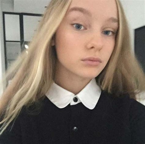 Meet Suki And Immy Waterhouses Younger Sister Hello
