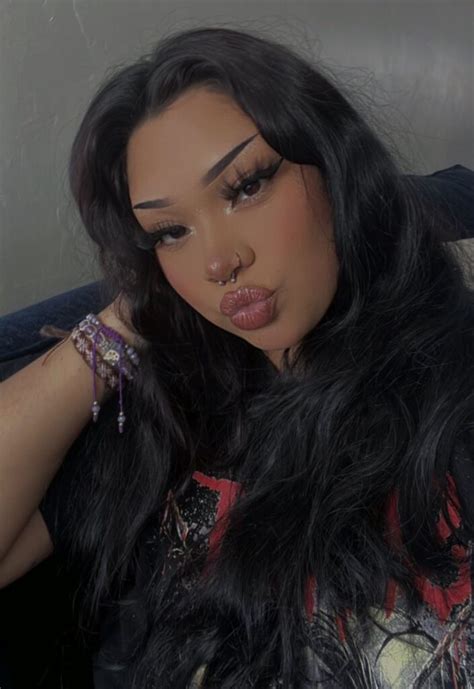 23 Year Old Woman Discovers She Is Nine Months Pregnant Without