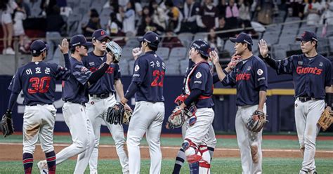 김태형 매직 거인 군단 투타 모두 찬란한 벚꽃야구낙동강에서도 만개할까