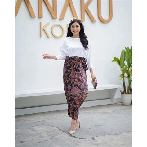 Jual Benang Raja Rok Lilit Batik Motif Ukel Daun Shopee Indonesia