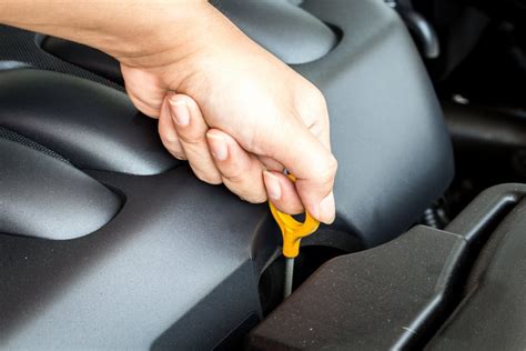 USAC MODO CORRETO DE VERIFICAR O ÓLEO LUBRIFICANTE DO SEU CARRO USAC