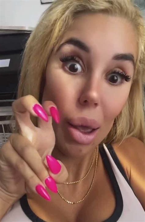 כל העזתים צריכים למות כולל התינוקות סתיו קצין במסר חריג שמועה בידור