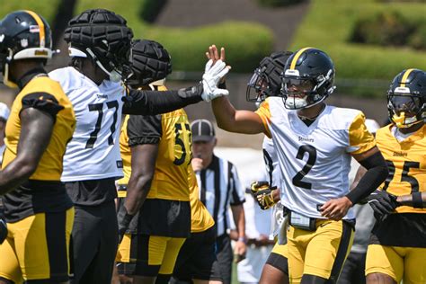 Pittsburgh Steelers Continue Confusing Plan For Broderick Jones In