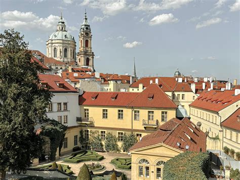 Prag Grad Franza Kafke Naša Razglednica