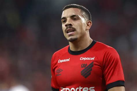 Cabe No Vasco Representante De Terans Quer Retorno Do Jogador Ao