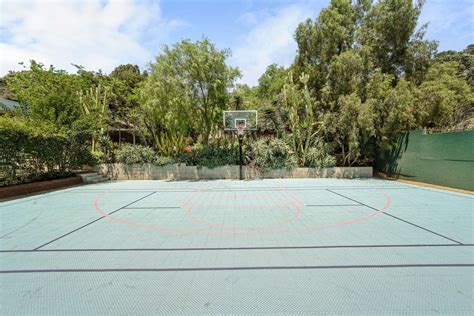 Photo 8 Of 11 In The Legendary Lukens House Is Up For Grabs Again In Los Angeles Dwell