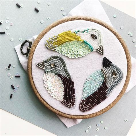 Брошь из бисера ручная работа брошки птица