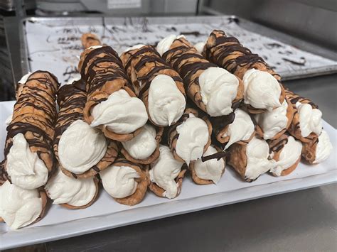 Cannoli Naked City Pizza