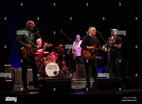Scottish alternative rock band Teenage Fanclub performing at Heimathafen Neukölln in Berlin