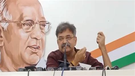 जितेंद्र आव्हाडांचा आरोप महाराष्ट्रात मतदान कमी व्हावं म्हणून निवडणूक