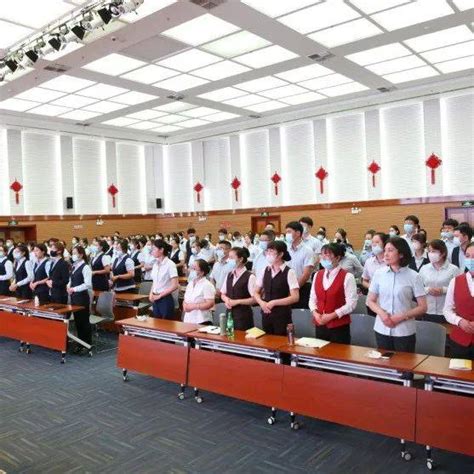 银川市妇联与银川市政务服务系统妇联开展“喜迎二十大 建功新时代”政务服务礼仪培训活动市社保中心标准化环境