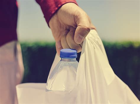 Abu Dhabi To Ban Single Use Plastic Bags Effective June 2022