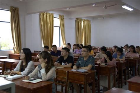 经济贸易学院学工党支部开展“铸就先进文化，把握深刻内涵”主题党日活动湖南商务职业技术学院
