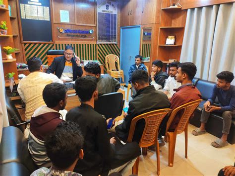 ইমরান মিঠাপুকুরের ধর্ষনের ঘটনা শোনার পরপরই স্থানীয়রা সহ বৈষম্যবিরোধী ছাত্র আন্দোলনের