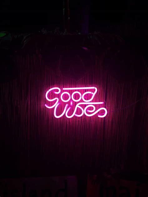100 Aesthetic Vibes Wallpapers