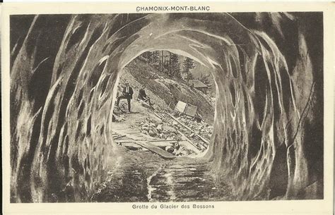 CPA CHAMONIX GROTTE DU GLACIER DES BOSSONS Années 1910