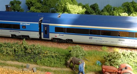 Set Vagoane Calatori Railjet CD Roco Scara H0 1 87