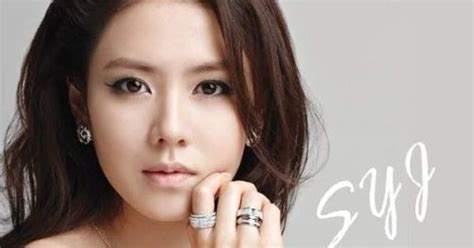 Deeinform Foto Artis Cewek Korea Seksi Terbaru 2013