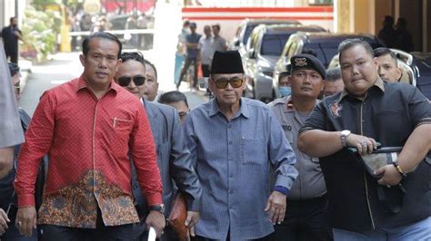 Panji Gumilang Jadi Tersangka Warga Indramayu Sujud Syukur Tribunjogja