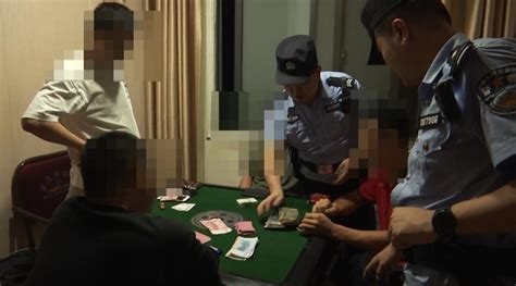 点亮夏夜“平安灯”——通山公安开展夏季治安巡查宣防集中统一行动澎湃号·政务澎湃新闻 The Paper
