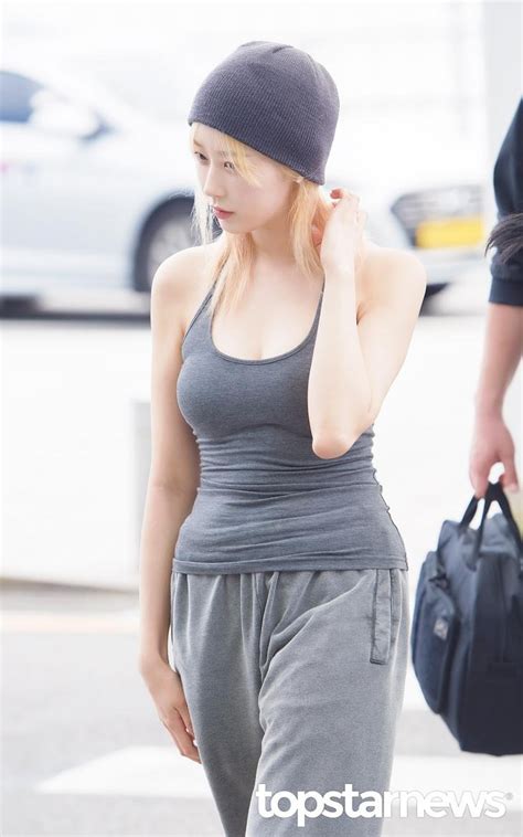 혹하게하는것들 오늘자 에스파 미국 출국 기사사진  Daum 카페