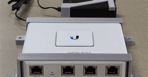 Ubiquiti Unifi Security Gateway Mounting Bracket By Scotthon Download
