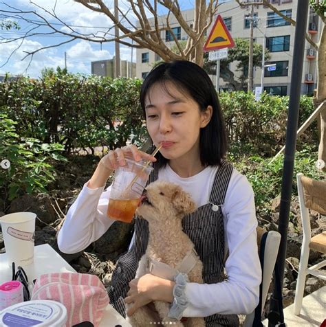 윤현민과 결별 백진희 제주도行 밝은 표정의 근황 Hello 스타뉴스