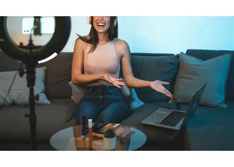 How To Start A Vlog Video Blogging Vlogging Guide