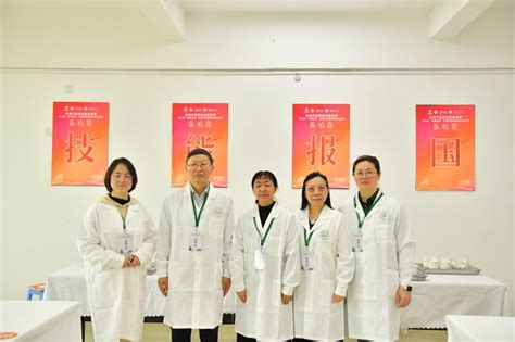郭桂义教授应邀担任第三届“武夷山杯”全国评茶员职业技能竞赛总决赛裁判 信阳农林学院茶学院