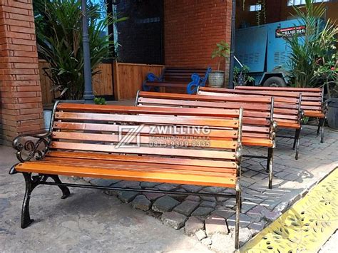 Bangku Taman Besi Berkualitas Dan Kokoh Zwilling Lampu
