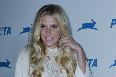 Keshas Billboard Music Awards Performance Canceled By Dr Luke