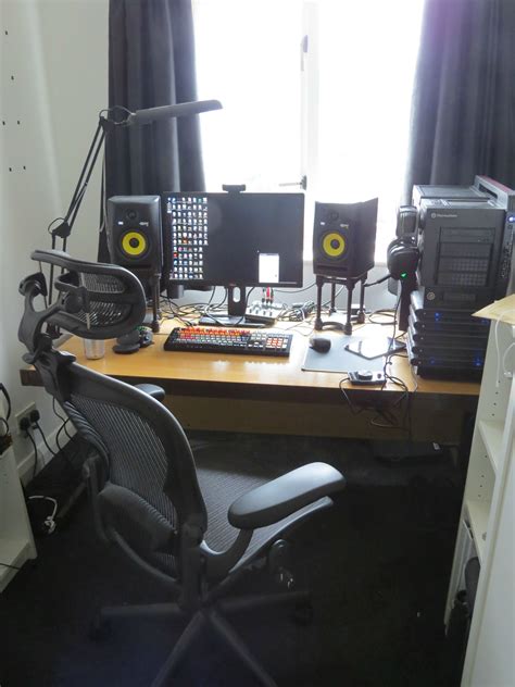 post your computer setup page 6 subversion cyberpunk forums