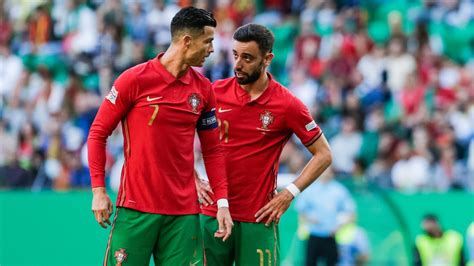 Portugal Drama Bruno Fernandes Snubs Cristiano Ronaldo After Brutal