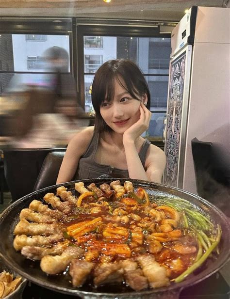 한국에 여행 온 일본 여배우 Mlbpark