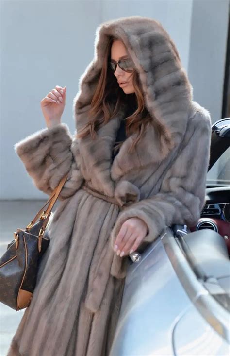 Шубы Зима 2021 2022 Фото