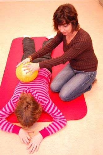 30 Balspelletjes Voor Peuters Kleuters En Kinderen Mamaliefdenl